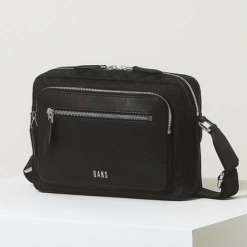 Daks DD Lewis 圖案提花斜挎包 DBBA2F585BK 酷澎 - 天天低價，你的日常所需都在酷澎